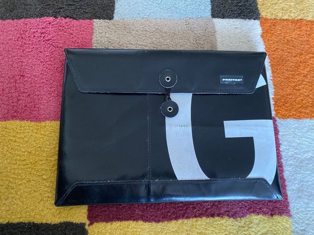 Freitag Sleeve für Notebooks, für 12 Zoll Mac Book (Gebraucht) in ...