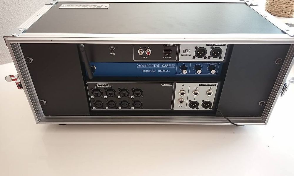 Soundcraft UI12 Mixer Mischpult inkl. Case (Gebraucht) in Balgach für ...