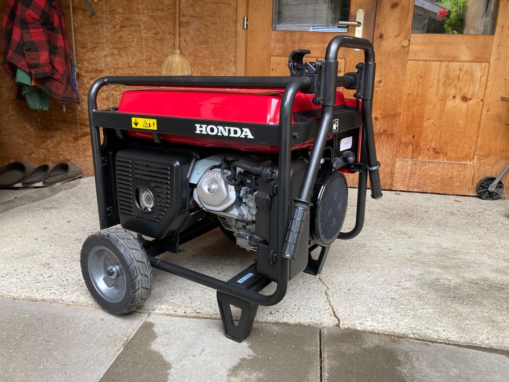 Honda Generator EM5500CXS (Neu (gemäss Beschreibung)) in Gadmen für CHF ...
