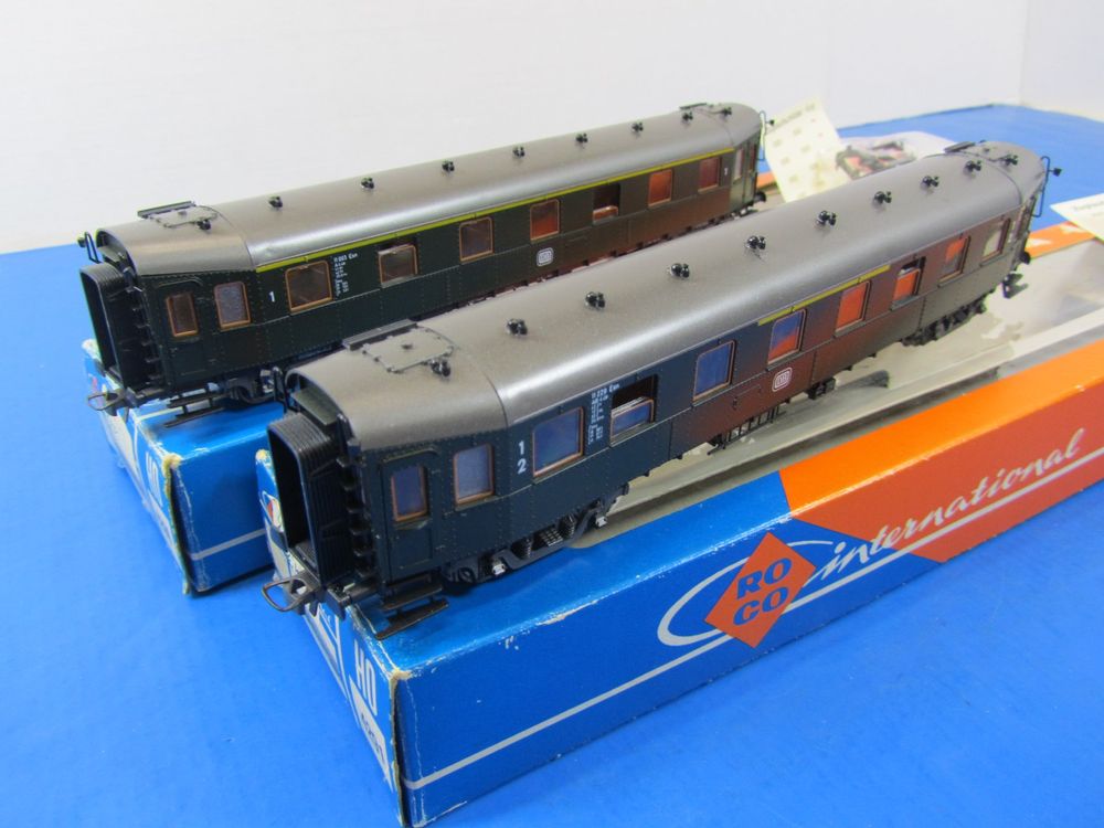 Roco H0, 2 Stk. Nostalgie Abteilwagen 44444, 44450 (Gebraucht) in St ...