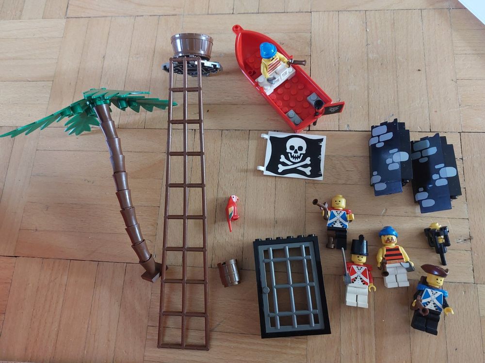 Lego Piraten div.Teile (Gebraucht) in Thun für CHF 20 – mit Lieferung ...