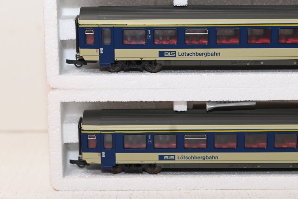 BLS 1 Kl Personenwg Roco HO/AC 2 Stück , 1 Puffer fehlt | Kaufen auf ...