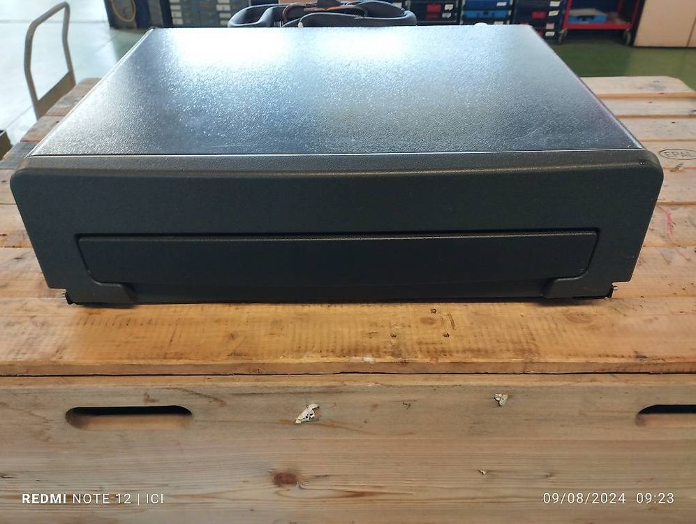 Frigo 24V Scania, peut aussi avec 12V avec modification. (Gebraucht) in ...
