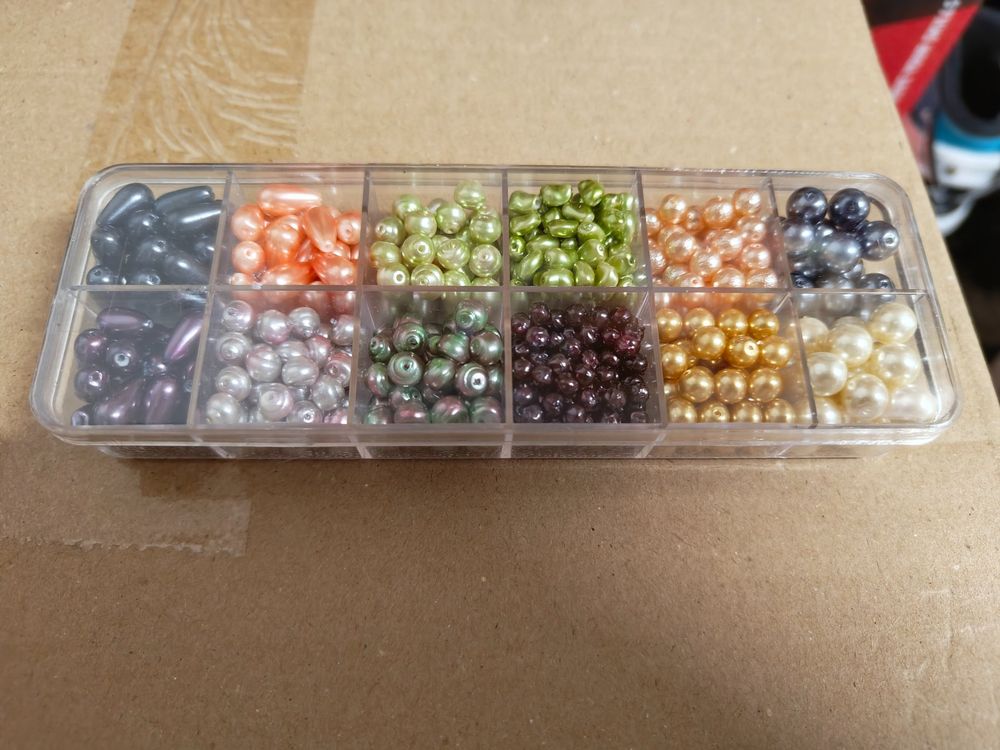 Preciosa Glasperlen Perles Set matt glitzer Sortierbox (Neu und ...