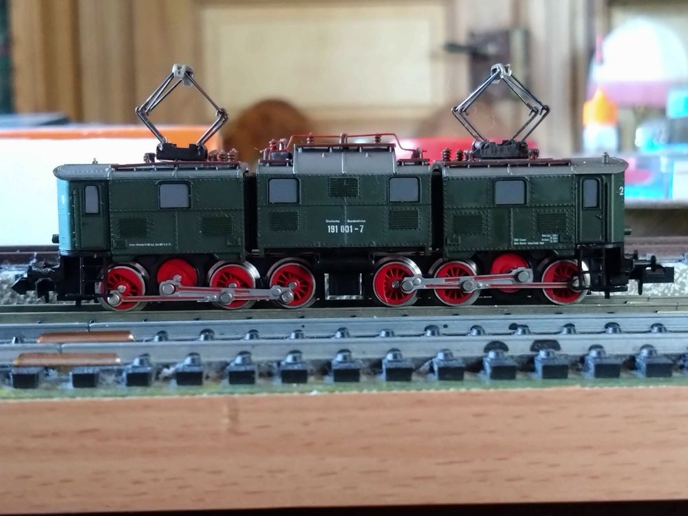 Elektrolokomotive BR 191 Roco Spur N (Neu und originalverpackt) in Winterthur für CHF 150 – mit ...