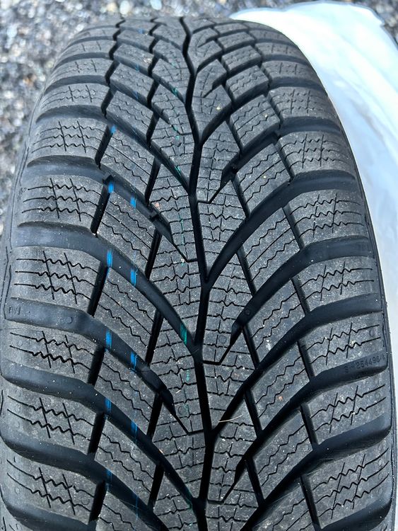 Elegantes 18565 R15 Winterreifen Bilder
