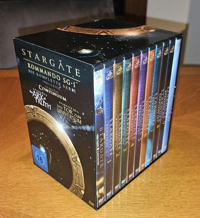 STARGATE KOMMANDO SG-1 // DIE KOMPLETTE SERIE (Neu (gemäss Beschreibung ...