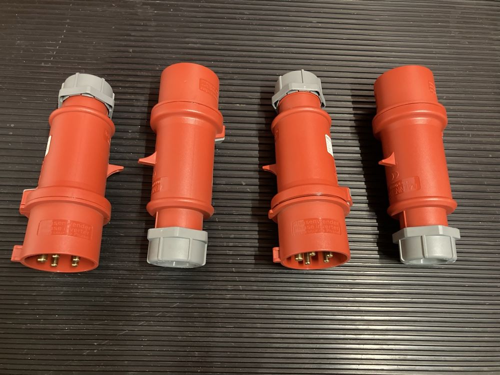 Lot CEE Stecker 32A mit Phasenwender (Neu und originalverpackt) in ...