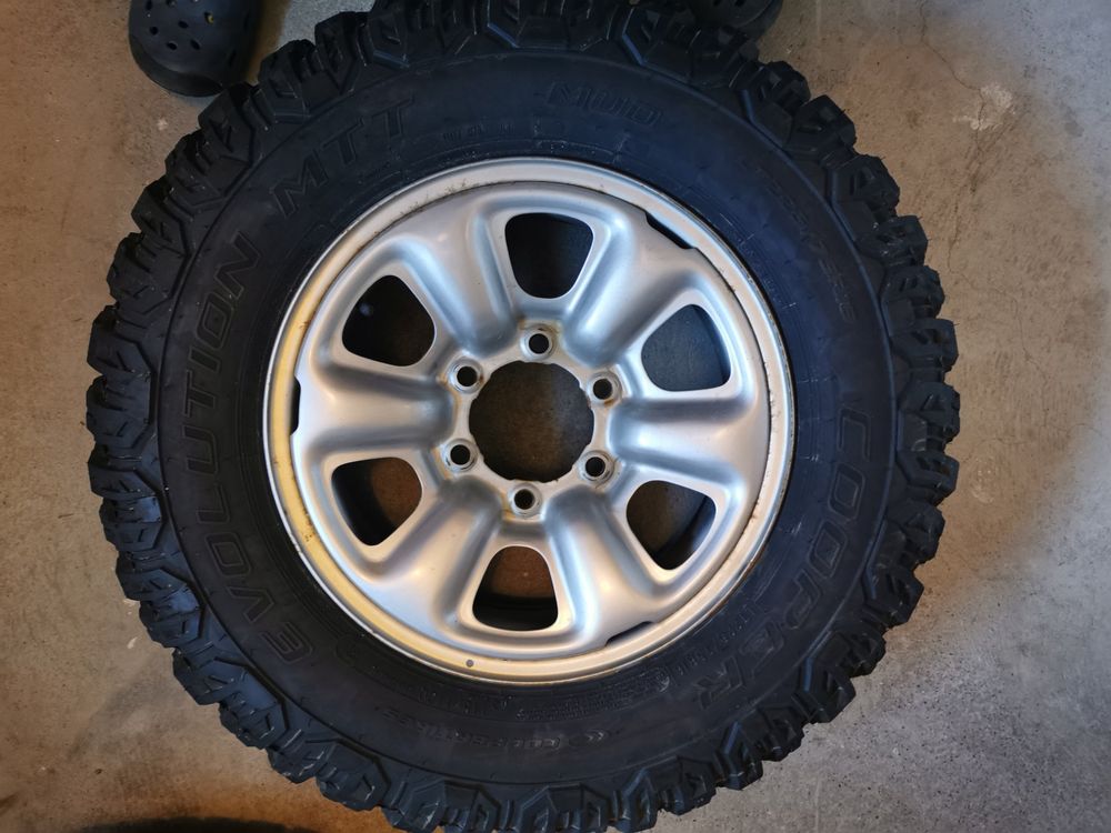 Felgen und MT Reifen Toyota Landcruiser J90/J95 (Gebraucht) in Trimmis ...