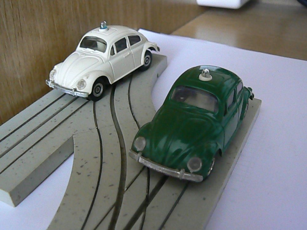 2 Faller AMS Polizei Käfer weiss + grün (Gebraucht) in Kollbrunn für ...