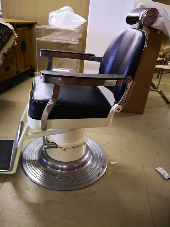 Vintage Coiffeurstuhl in gutem Zustand | Kaufen auf Ricardo