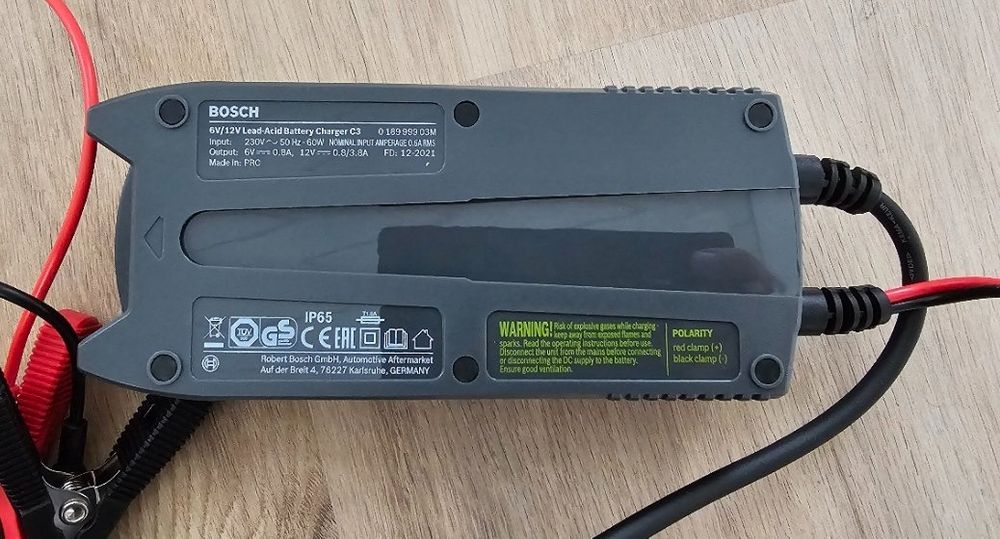 Bosch C3 intelligentes Batterieladegerät 6V-12V / 3.8A (Gebraucht) in ...