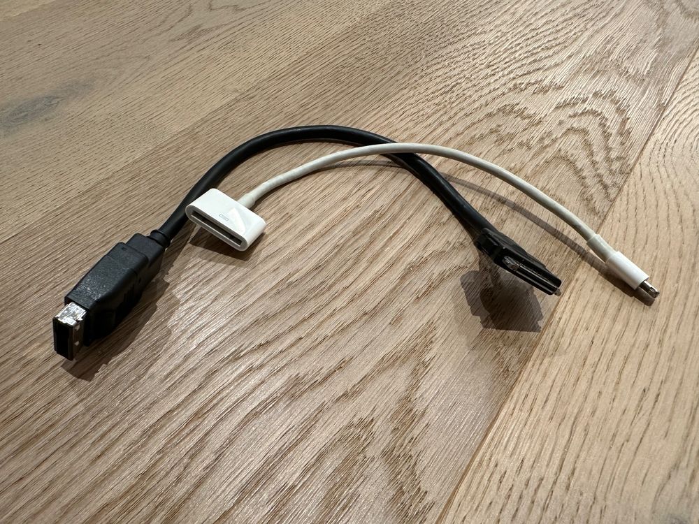 Mercedes Benz Adapter für iPhone - Lightning Anschluss (Gebraucht) in ...