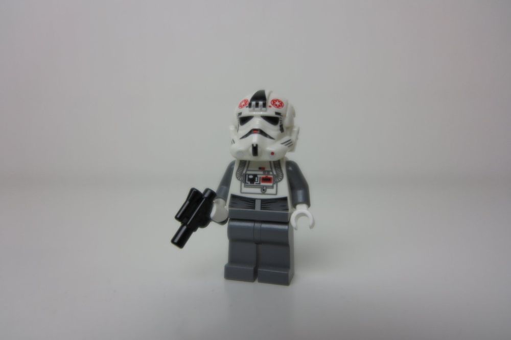 LEGO Star Wars AT-AT Pilot Set 8192 (Gebraucht) in Ostermundigen für ...