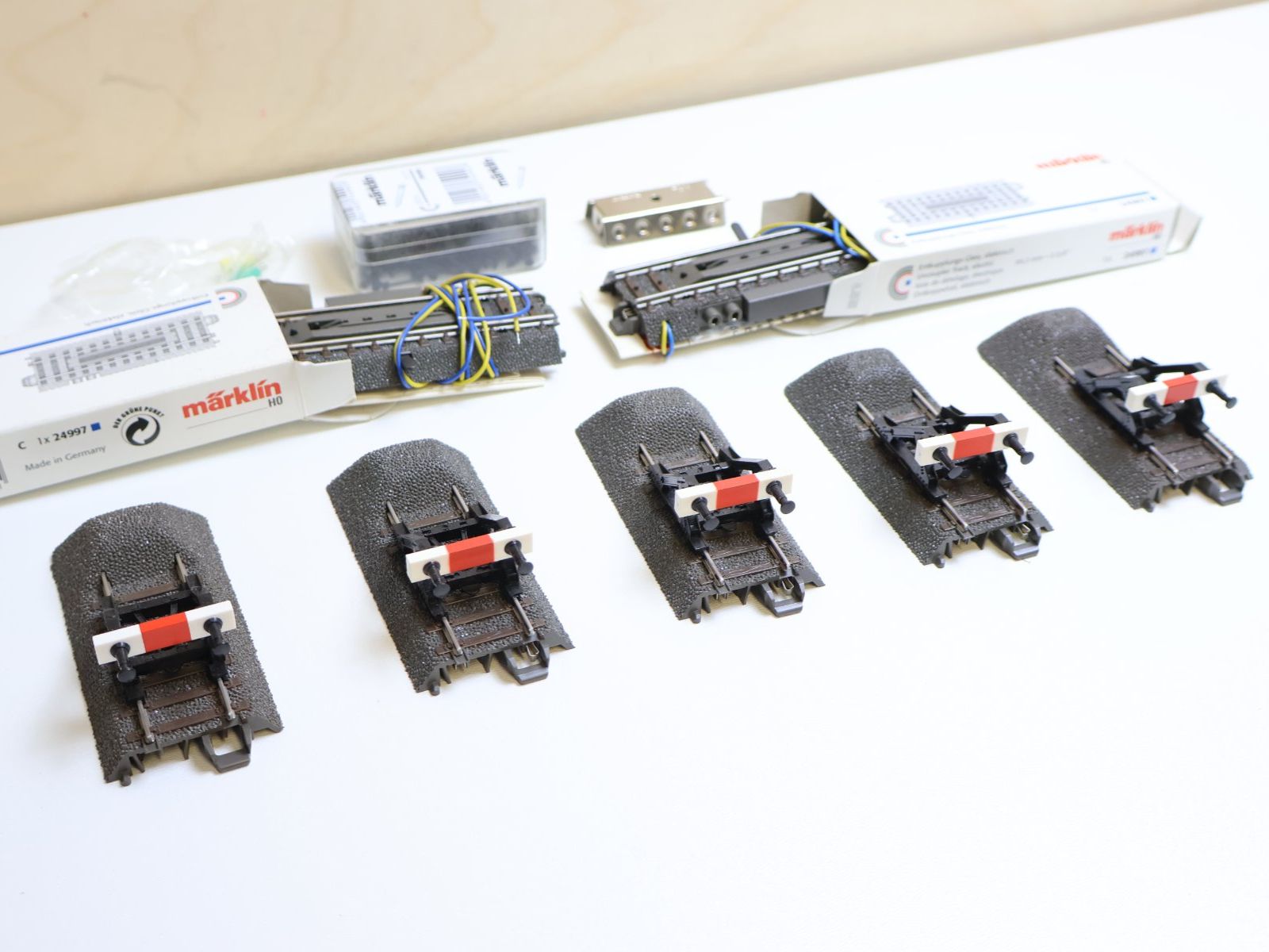 Märklin 2 x Entkuppler 24997 C-Gleis + 5 x Prellbock & mehr (Gebraucht ...