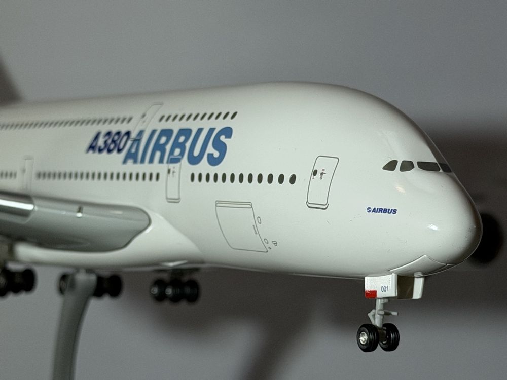 Hogan Wings 1:200 Airbus A380 House Livery (Gebraucht) in Meiringen für ...