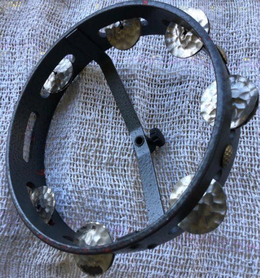 Drum Tamburin mit Halterung (Gebraucht) in Ascona für CHF 5 – mit ...