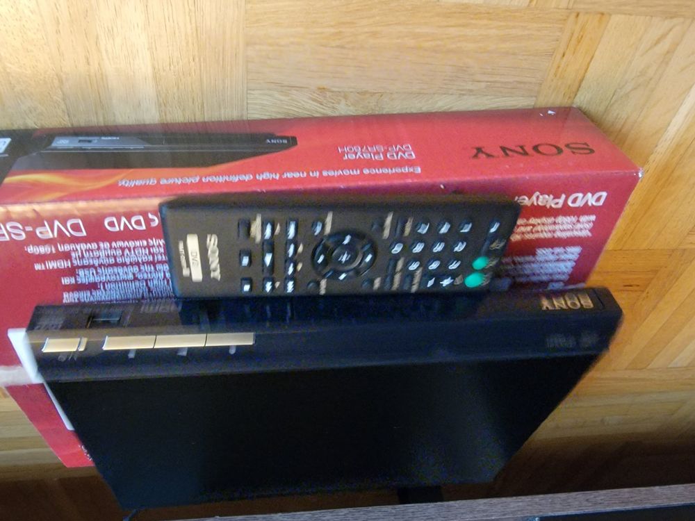 Sony DVD Player mit 47DVD+Blue ray (Gebraucht) in Bern für CHF 69 – mit ...