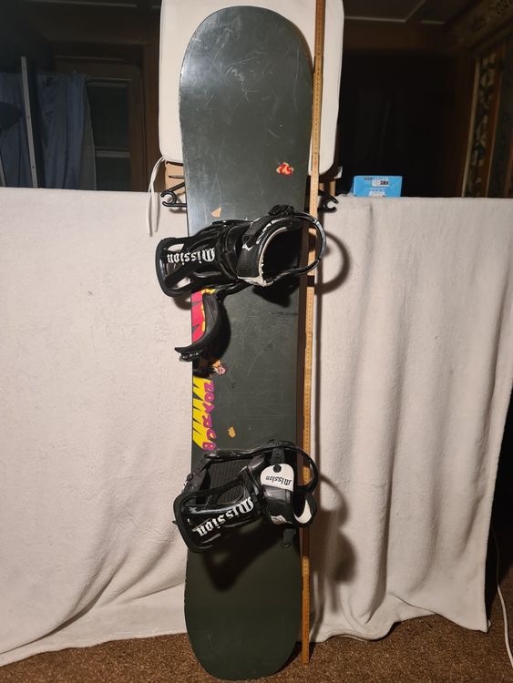 Burton snowboard 1.50m ab 1.- (Defekt) in Wetzikon ZH für CHF 31 – nur ...