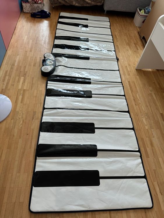 Giant Keyboard Play Mat - Great Condition for Kids! (Gebraucht) in ...