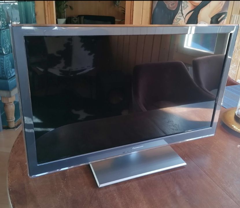 LCD-TV (Gebraucht) in Stalden (Sarnen) für CHF 1 – nur Abholung auf ...