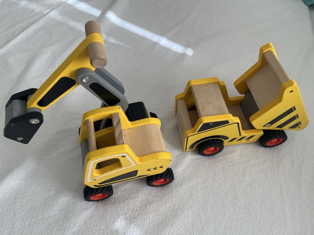 Kipplaster , Bagger (Neu (gemäss Beschreibung)) in Riehen für CHF 30 ...