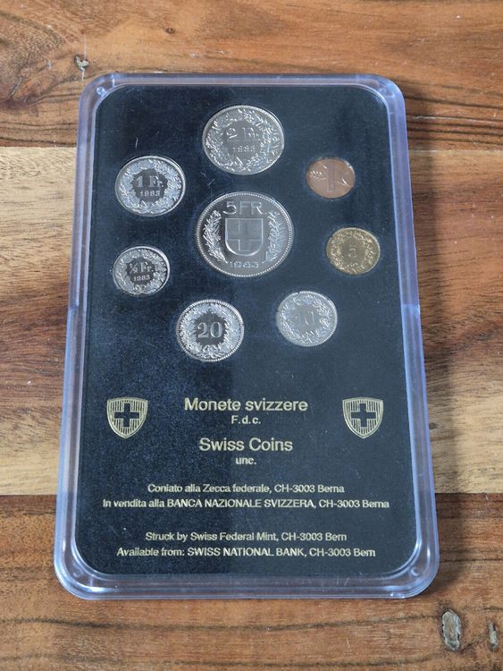 Münzsatz von 1983, Schweiz, unzirkuliert (Neu und originalverpackt) in Rafz für CHF 25 – mit ...