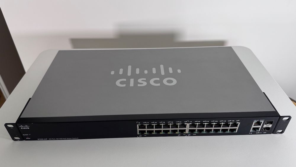 Switch Réseau Cisco SF200-24P PoE Gigabit / Manageable (D'occasion) à ...