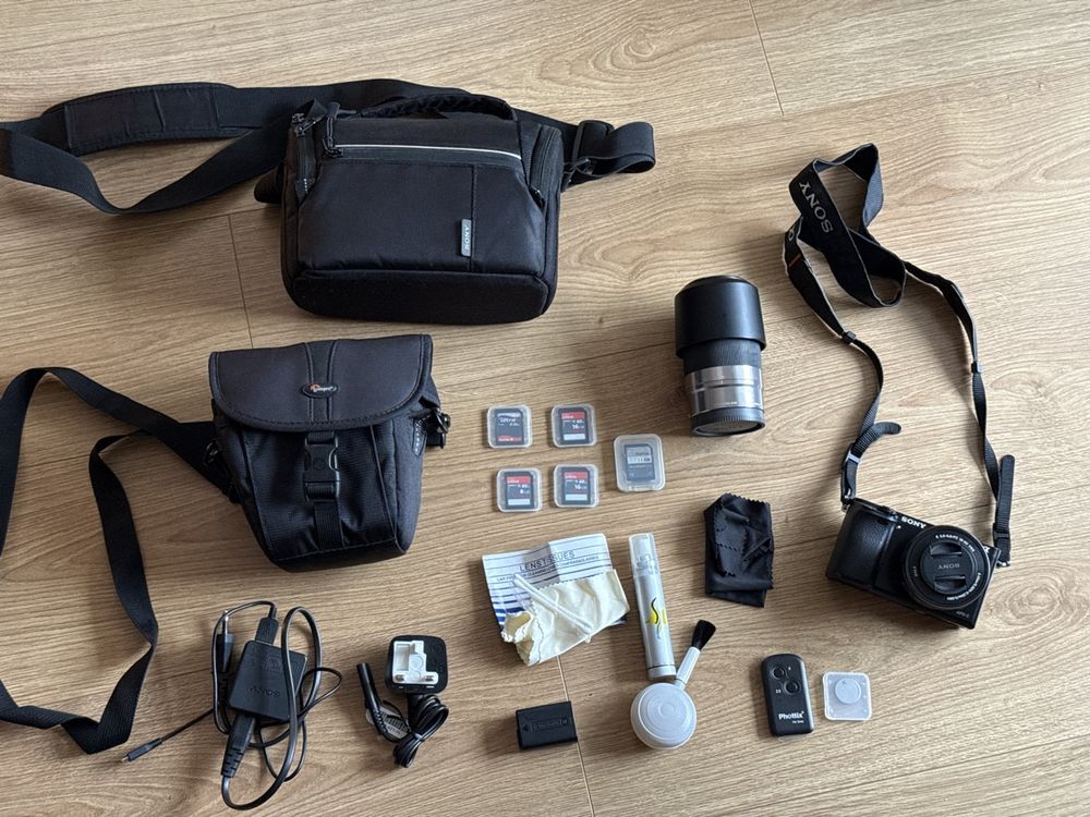 Sony Alpha 6000 Kit mit viel Zubehör, 2 Objektiven (Gebraucht) in ...