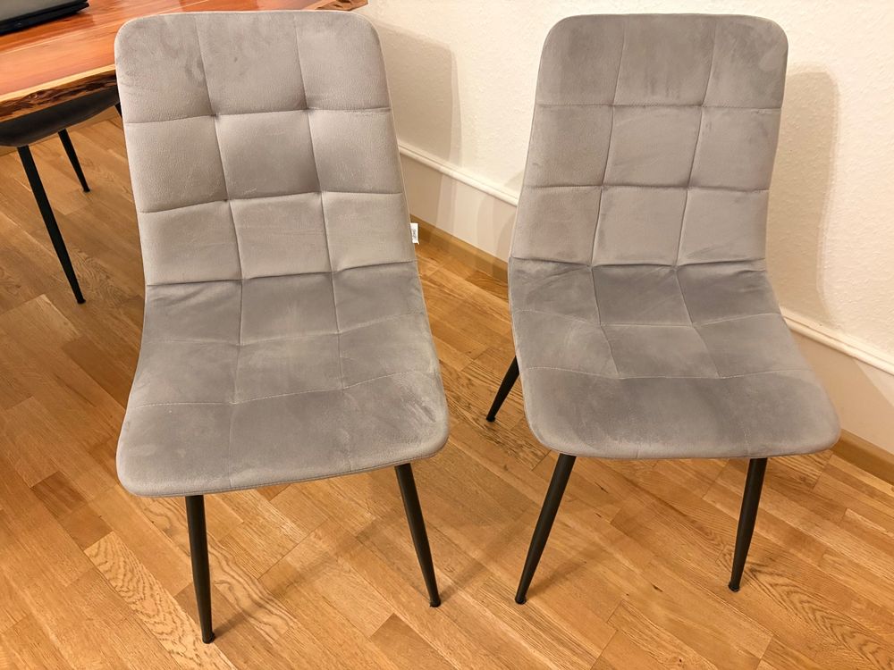 4 Grauer Stuhl, neuwertig (Gebraucht) in Basel für CHF 80 – nur ...