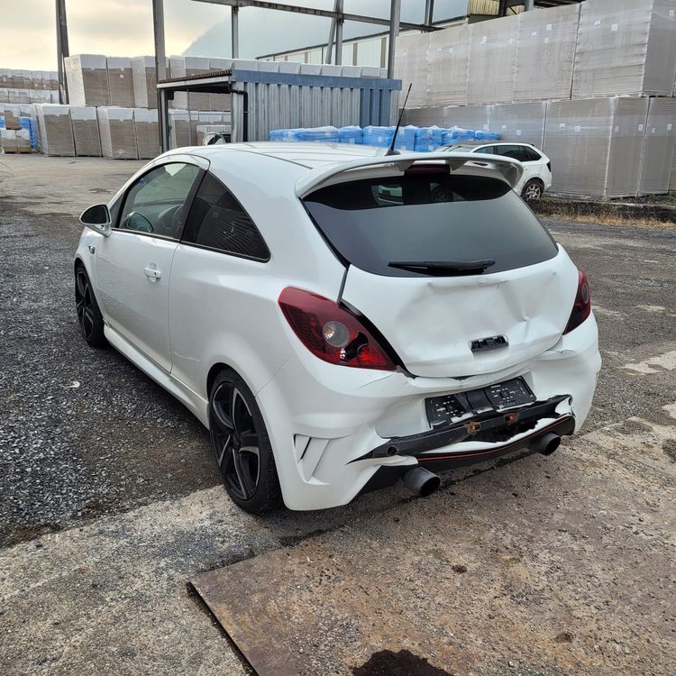 Unfall Opel Corsa OPC NE Nurburgring Edition (Gebraucht) in Reichenburg ...