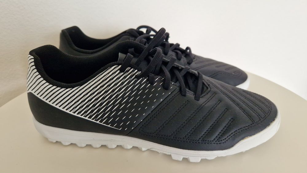 Kipsta Agility 100 Fussballschuhe - Gr. 45 | Kaufen auf Ricardo