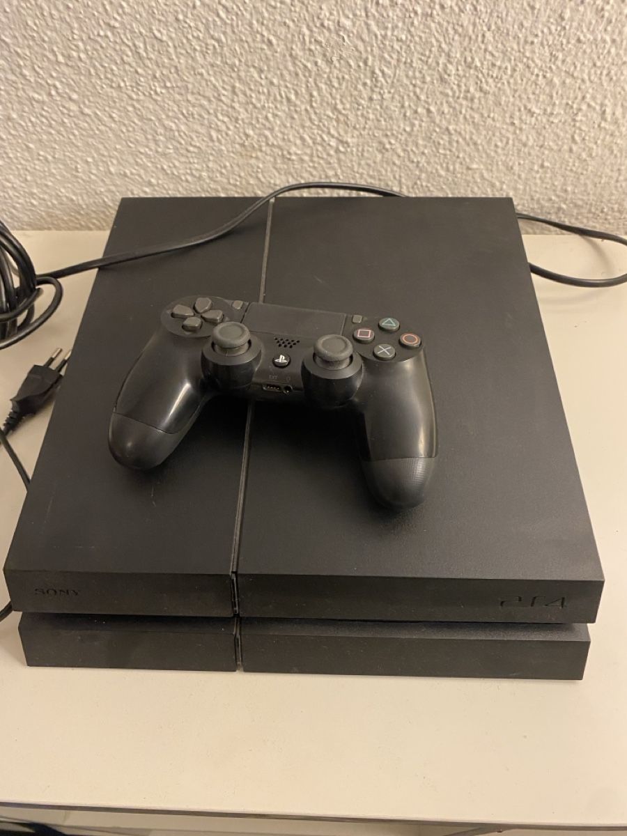 Sony PlayStation 4 - Super Zustand, inkl. 1 Controller (Gebraucht) in ...