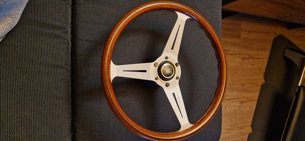 Nardi Torino Lenkrad 36cm (Gebraucht) in Enggistein für CHF 280 – nur ...