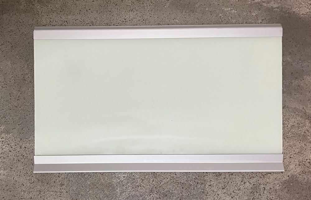 GRATIS . regalsystem . radar . klappfront aus glas (Gebraucht) in Allschwil für CHF 0.1 – nur ...