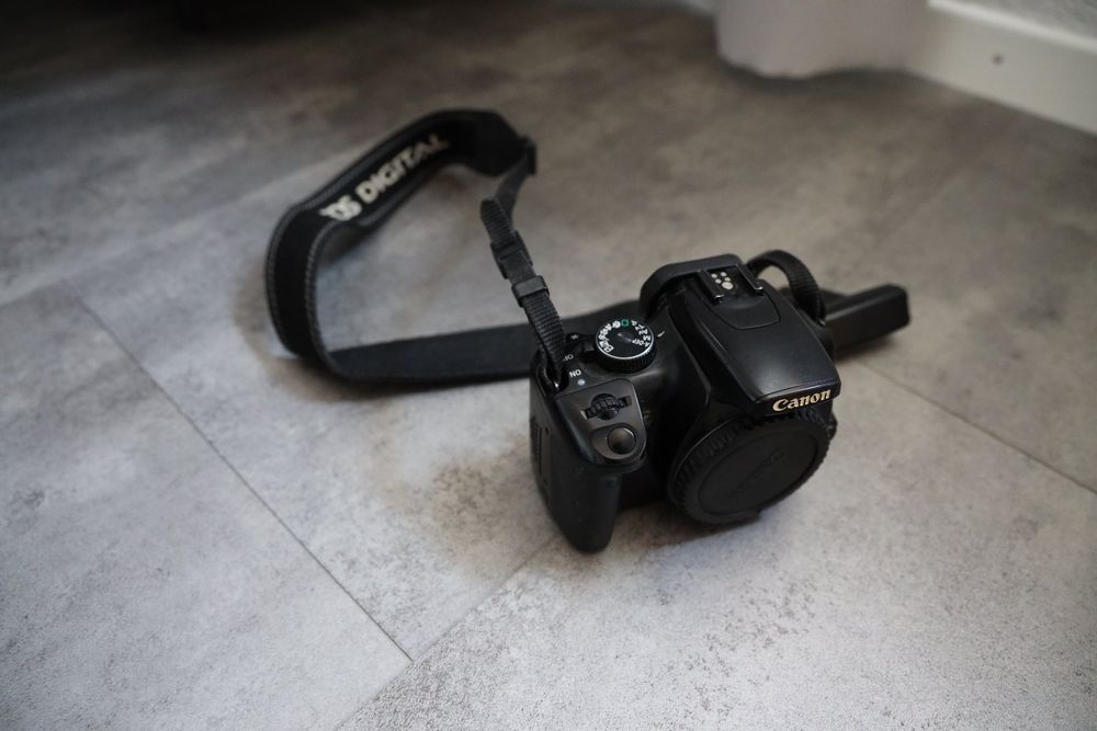 Canon EOS 400D DIGITAL (Gebraucht) in St. Gallen für CHF 12 – mit ...