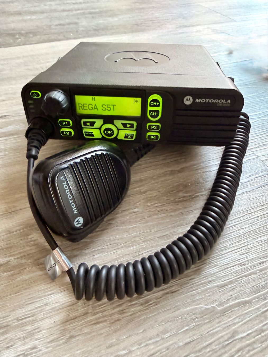 Motorola Radio VHF Rega + secours + fréquences privés (Gebraucht) in ...
