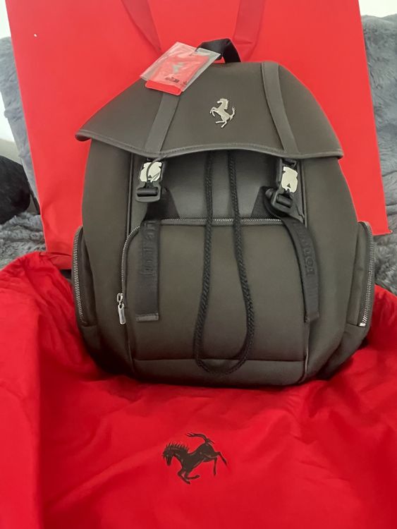 F175 Ferrari Rucksack (Neu und originalverpackt) in Winterthur für CHF ...