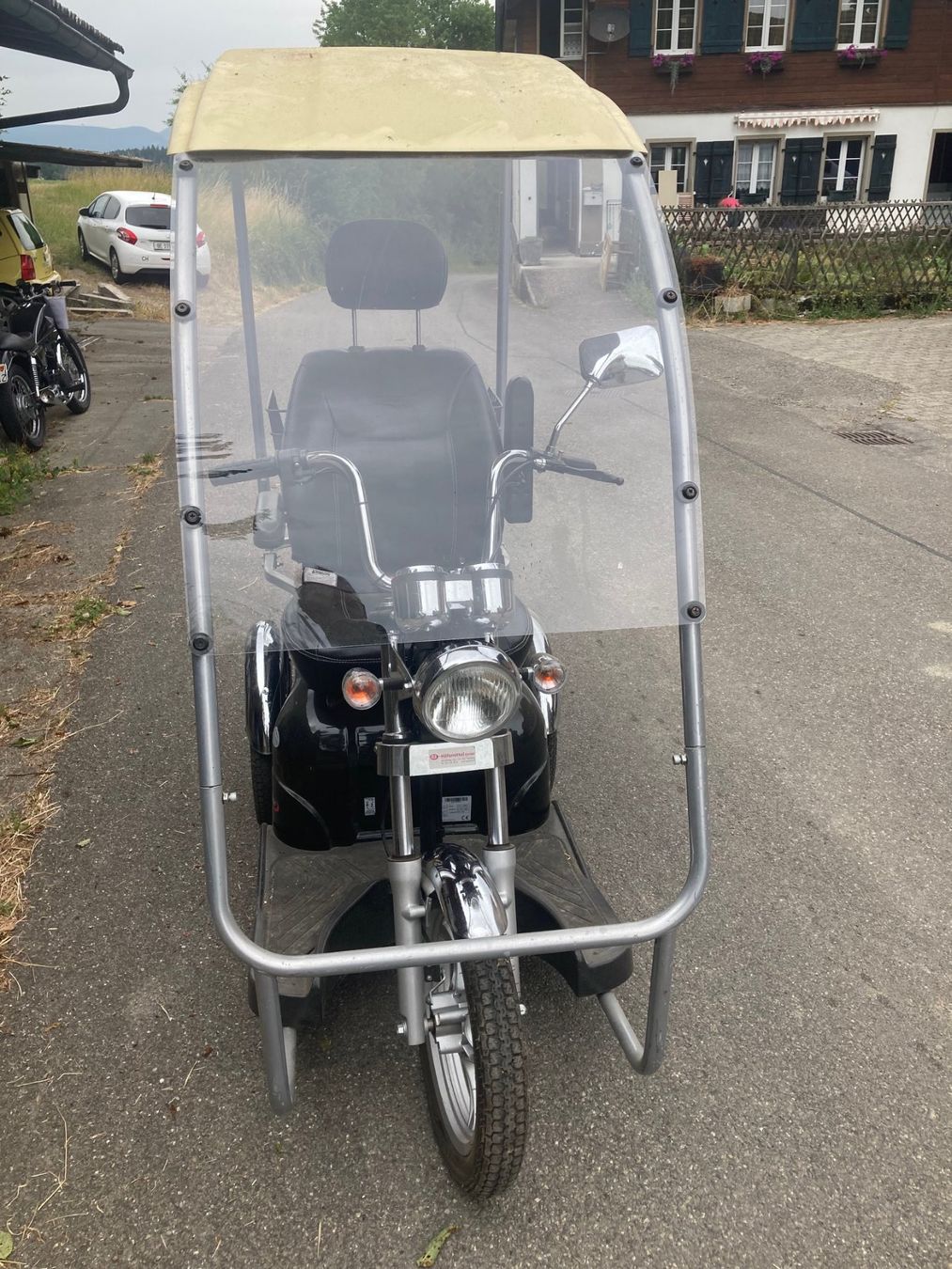 Elektro Dreirad Scooter mit Dach, ideal für jedes Wetter (Gebraucht) in Melchnau für CHF 850 ...