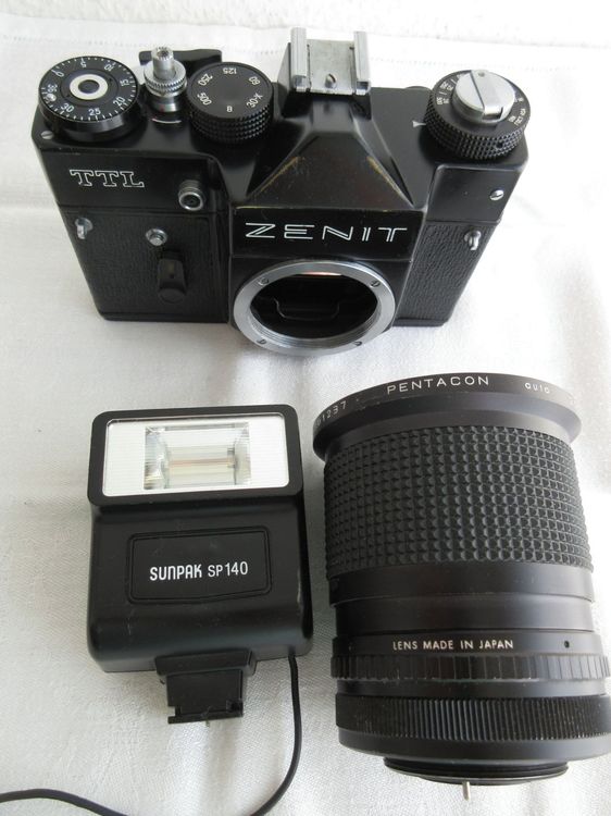 Russische Kamera Zenit TTL mit Blitz und Pentacon Objektiv | Kaufen auf ...