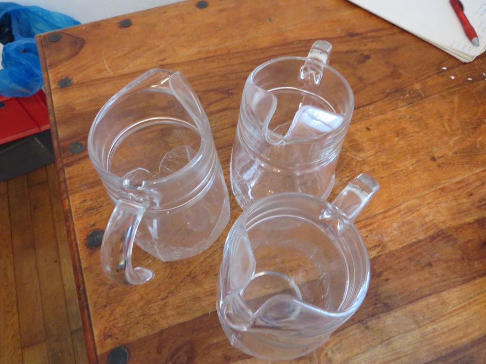 Glaskrug, 3 Stück - 30 CHF (Gebraucht) in Rheinau für CHF 30 – nur Abholung auf Ricardo kaufen