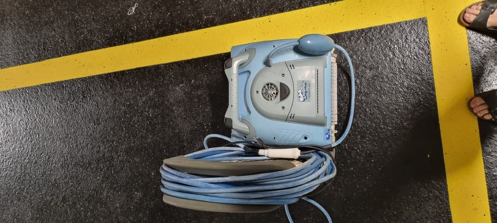 Dolphin Supreme M3 Poolroboter (Gebraucht) in Hunzenschwil für CHF 255 ...