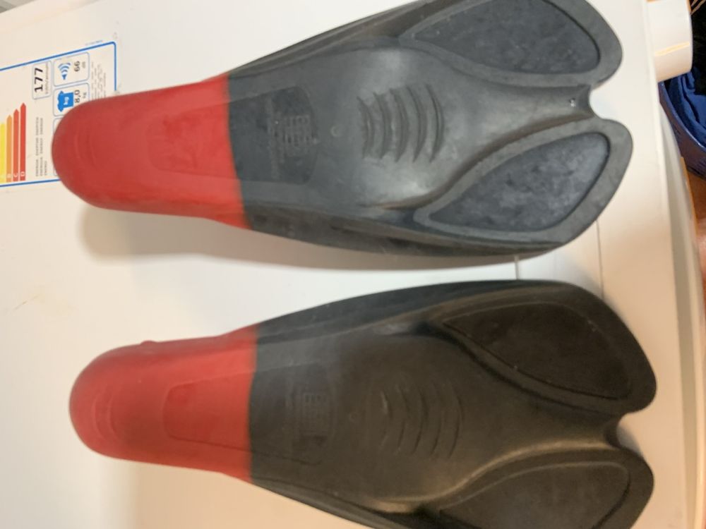 Speedo Flossen, kurz, Gr. 25 - 36 (Gebraucht) in Therwil für CHF 1 ...