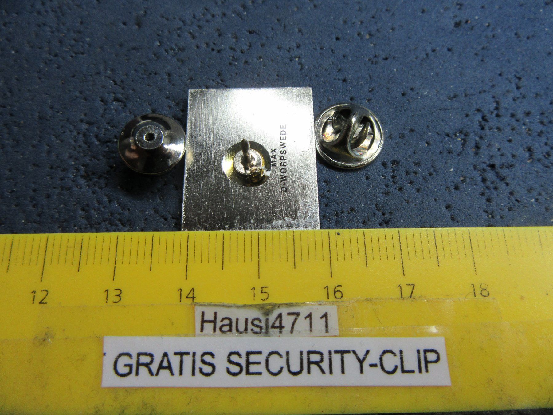 ALFA ROMEO RACING-CAR AUTO PIN GLAsiert mit security-clip (Gebraucht ...