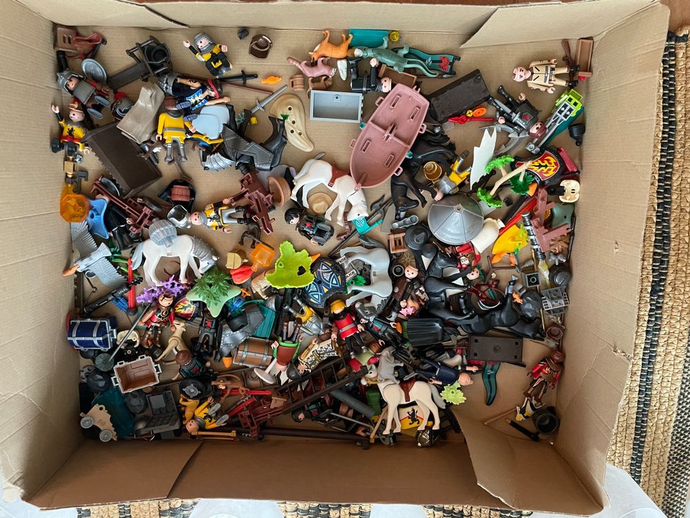 ZWEI!! PLAYMOBIL 4865 Grose Löwenritterburg & noch eine ande | Kaufen ...