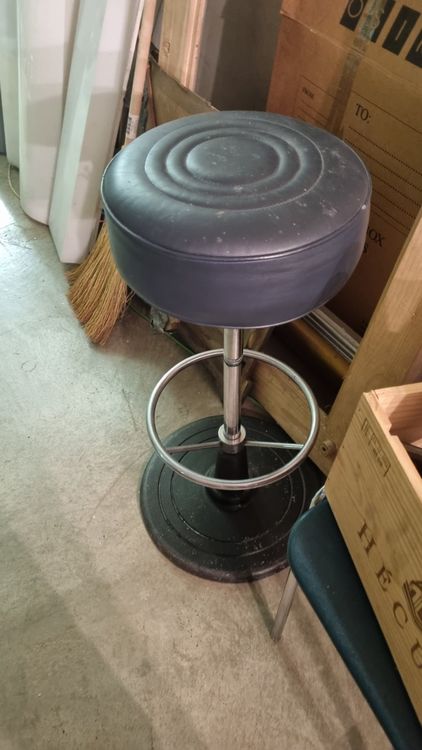 Bar Hocker höhenverstellbar (Gebraucht) in Basel für CHF 35 – nur Abholung auf Ricardo kaufen