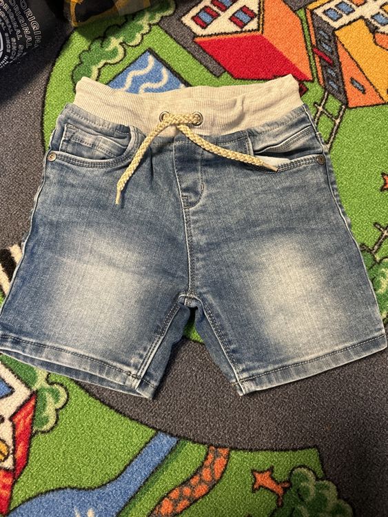 Kurze Hose Jeans Junge 110 (Gebraucht) in Stampa für CHF 5 – mit Lieferung auf Ricardo kaufen