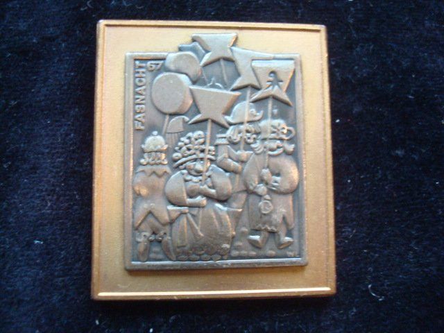 Plakette 1967 Gold | Kaufen auf Ricardo