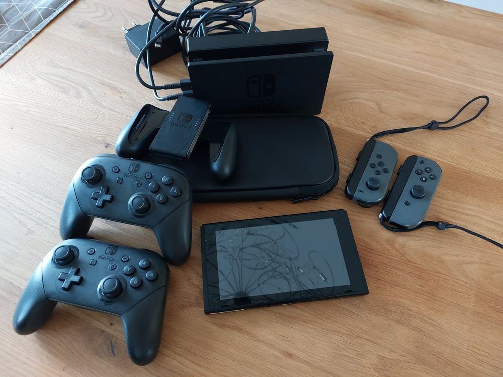 Nintendo Switch all Black | Kaufen auf Ricardo