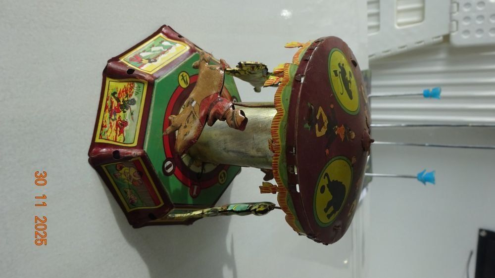 Jouet à clé année 50 avec boite Carroussel authentique (D'occasion) à ...